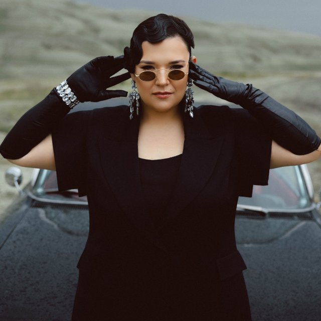 Tuğçe Kandemir “Bari” – Söz Müzik